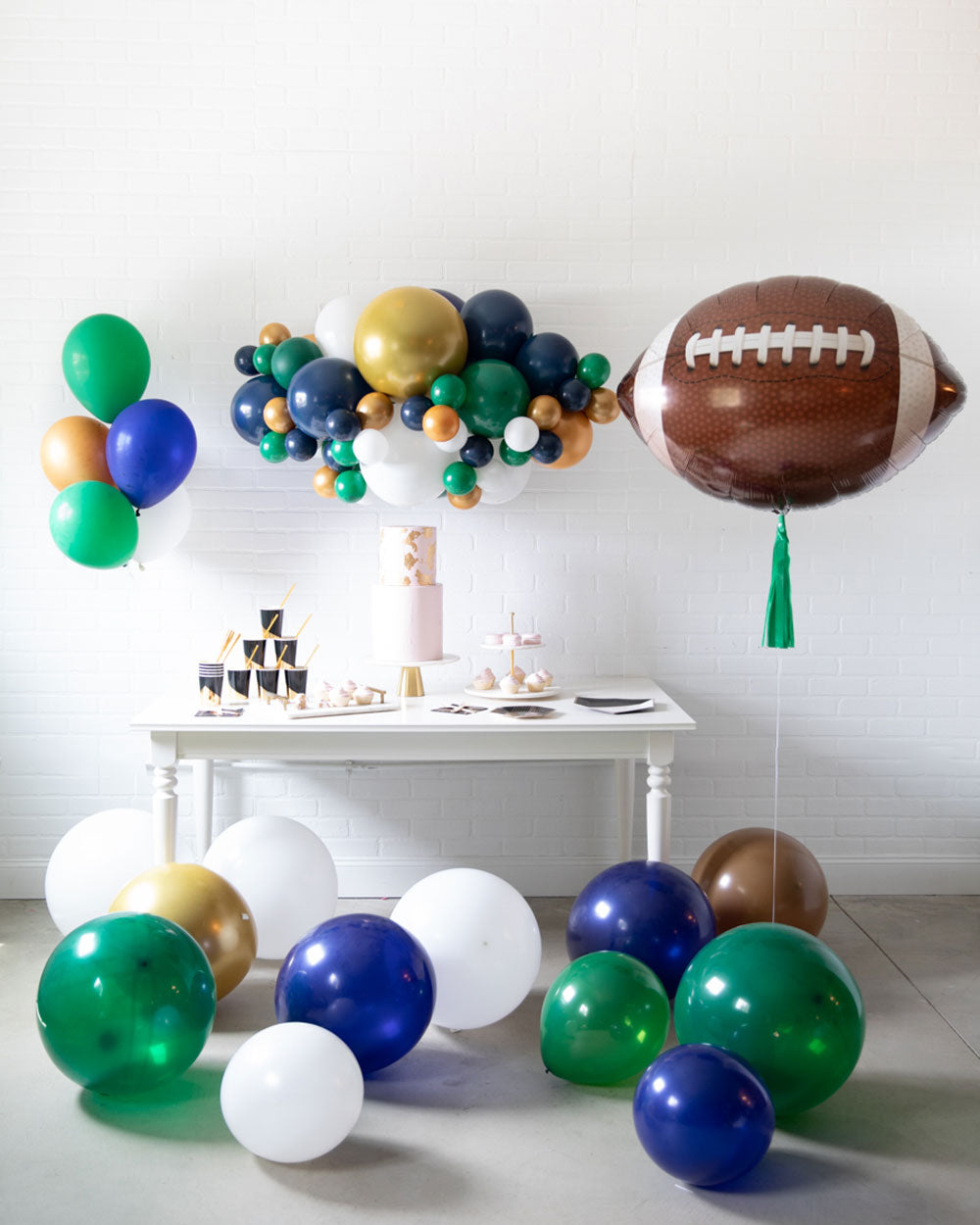 Football - The Fun & Festive Decor Set — Paris312